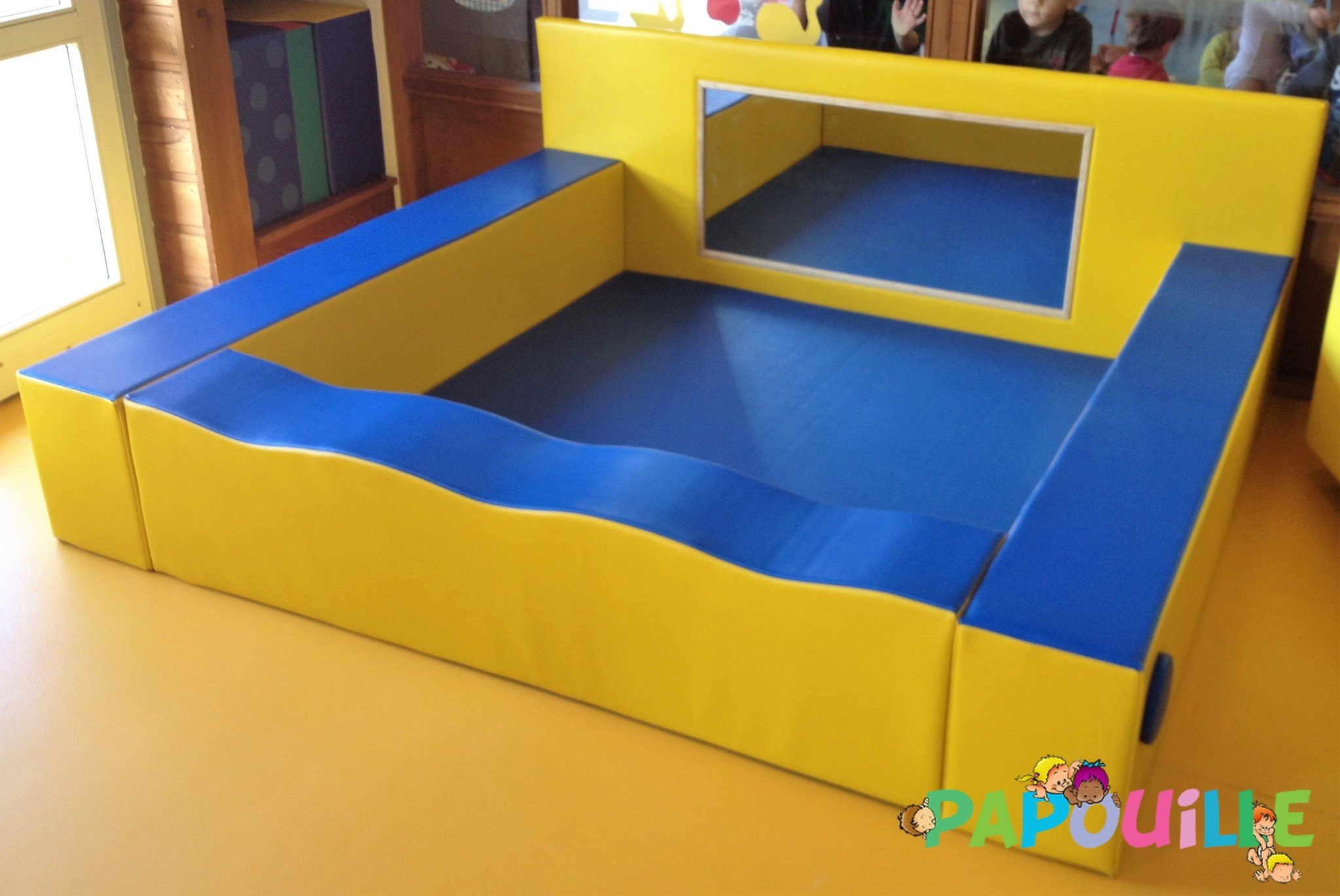 Coin espace bébé sur mesure Top crèches | Papouille